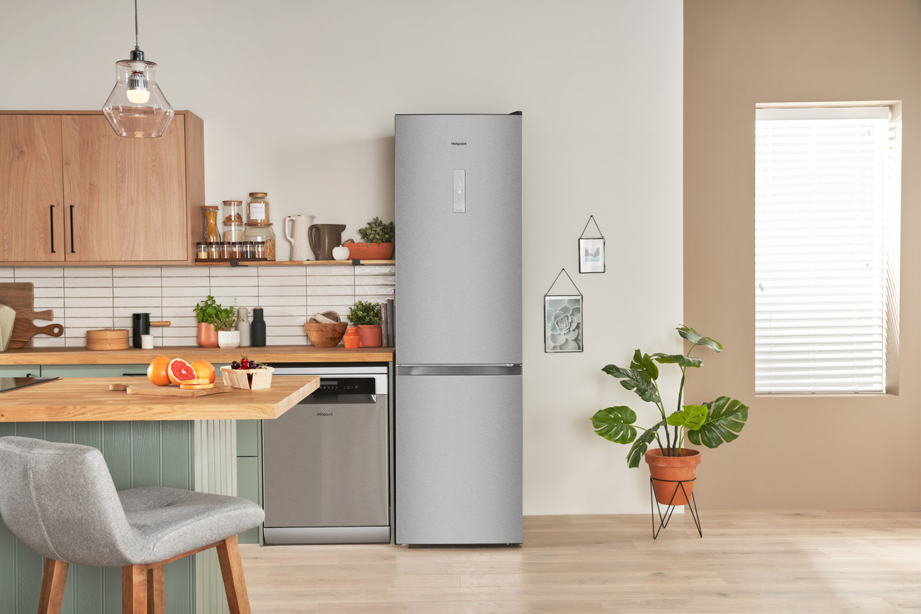 Freestanding fridge freezer Hotpoint H7X 93T SX